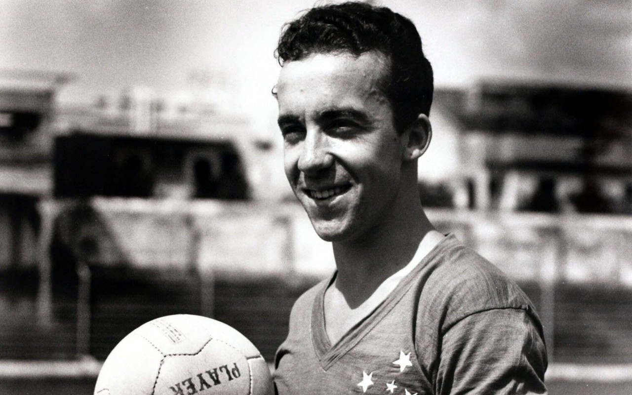 A história de Tostão no Cruzeiro; jogos, gols e estatísticas