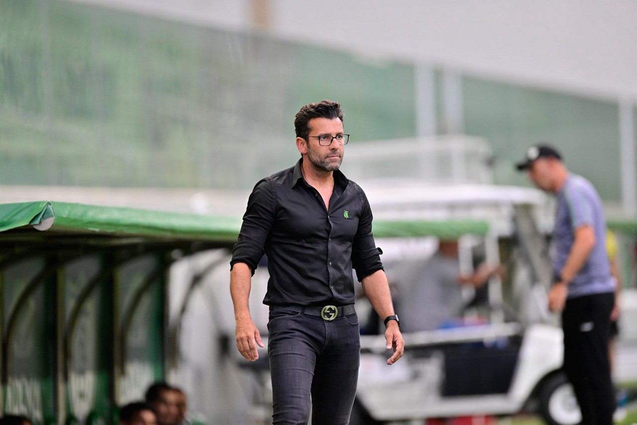 América: Valentim é o melhor? Confira o retrospecto dos técnicos