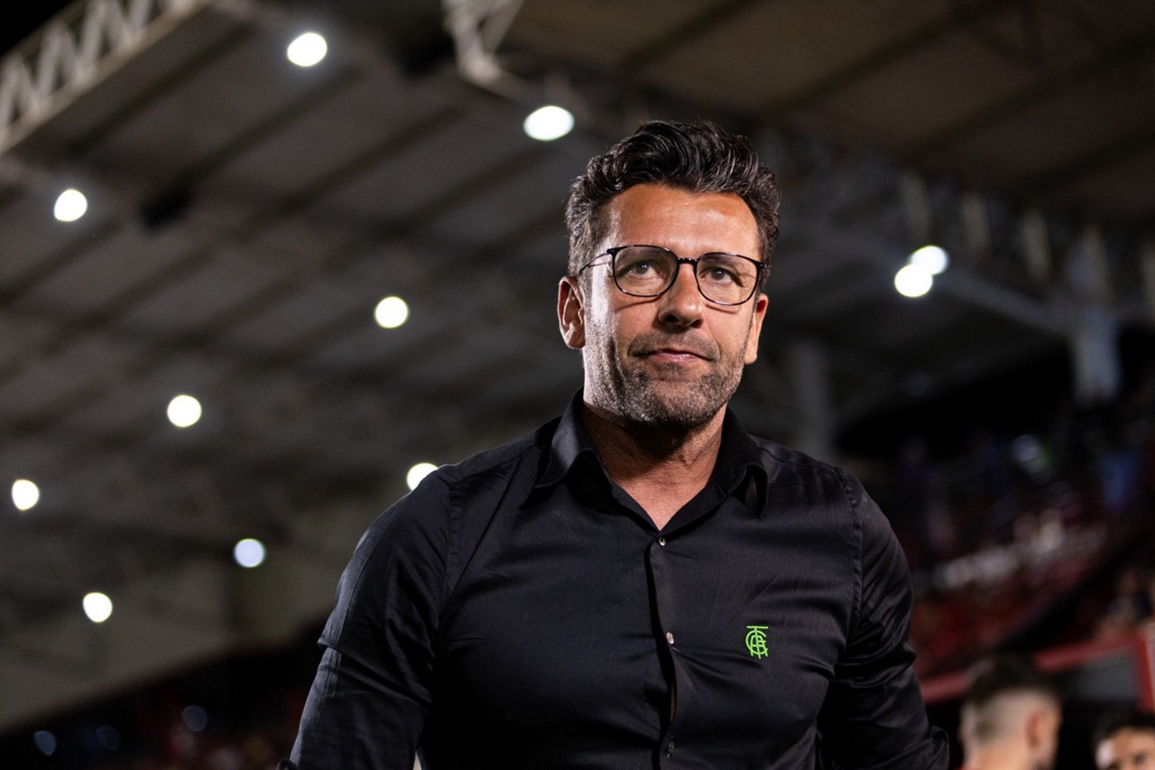 Alberto Valetim lamenta 'gosto amargo' do empate do América