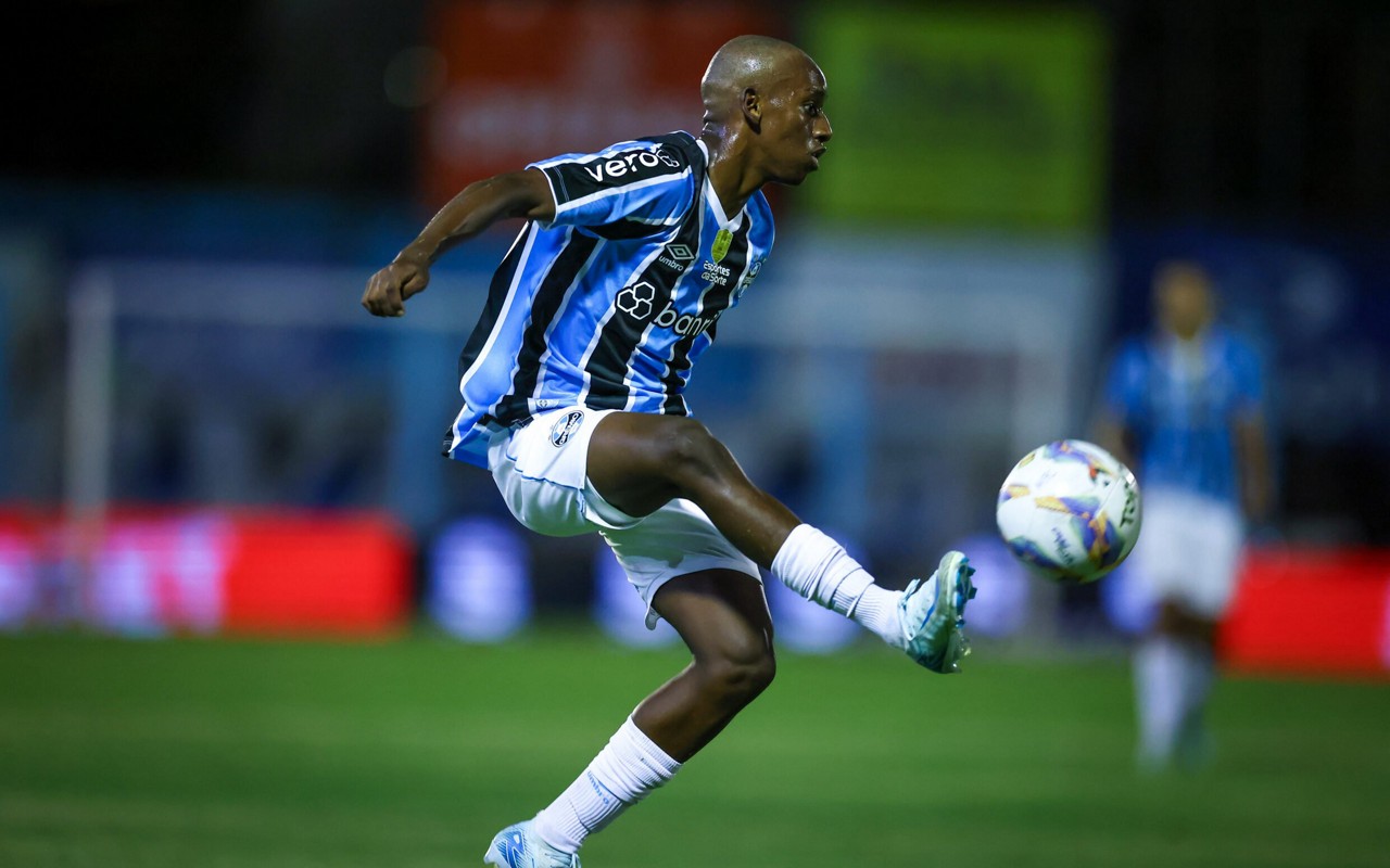Aos 16 anos, Gabriel Mec estreia no profissional do Grêmio: 'Sonho de ...