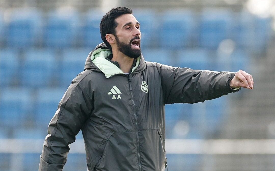 Arbeloa é apresentado no Real Madrid e afirma: 'Quero Vini que se divirta'