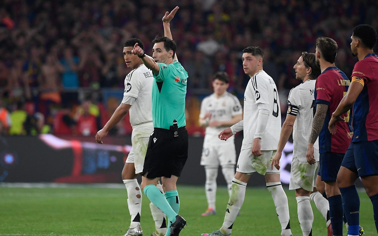 Árbitro expulsa astro do Real Madrid após apito final na Copa do Rei