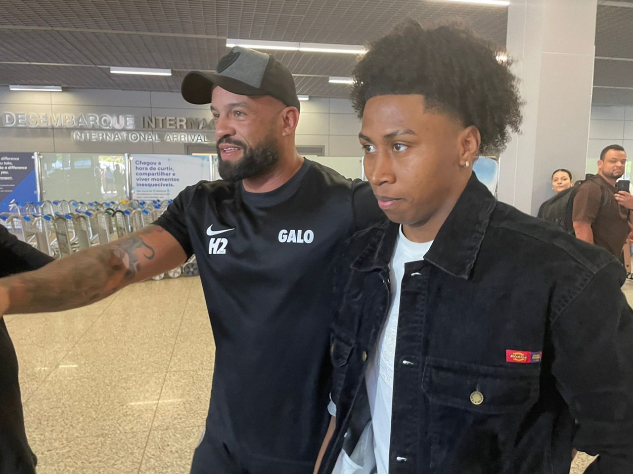 Angelo Preciado chega ao Atlético e celebra nova fase