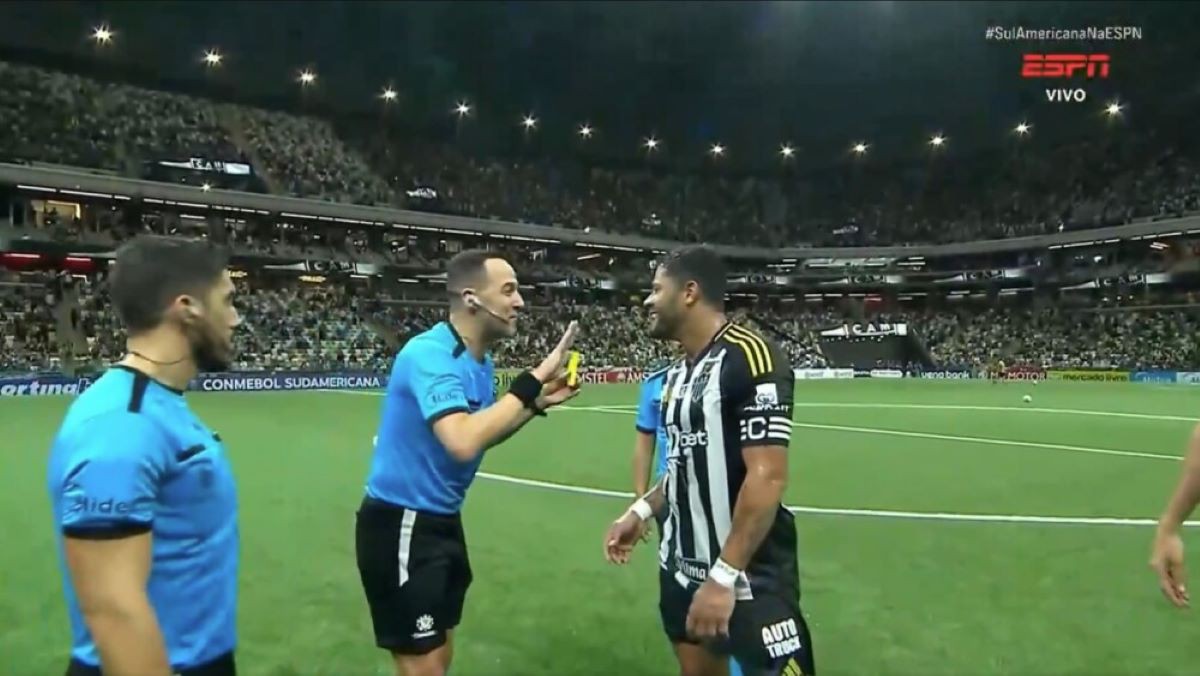 Galo: Hulk reencontará árbitro que lhe rendeu cena inusitada