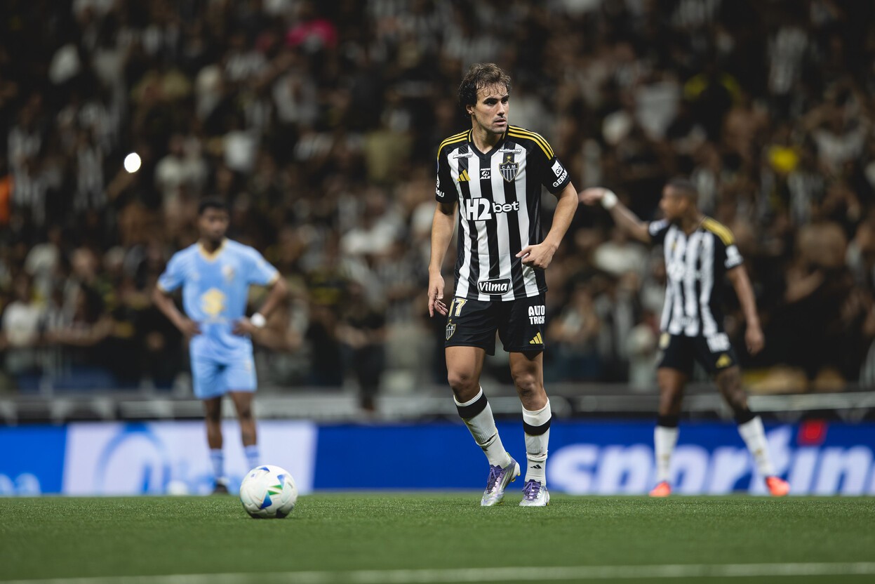 Igor Gomes fala sobre atuar como volante no Atlético