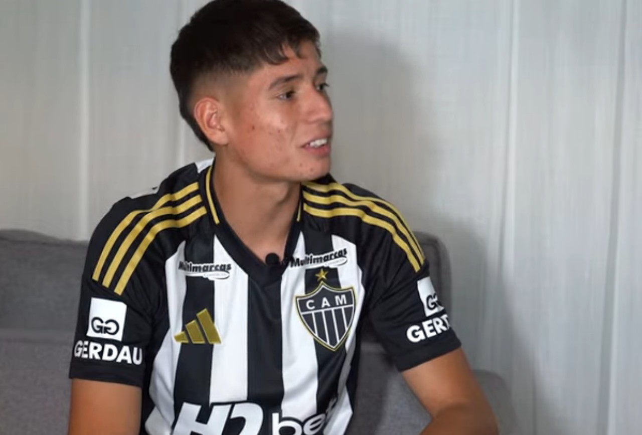 Iván Román destaca importância da família e elogia torcida do Atlético: “Apaixonada”