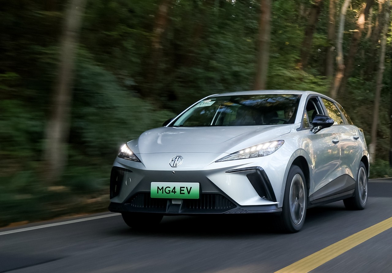 MG reestreia no Brasil com foco em carros elétricos e no futebol