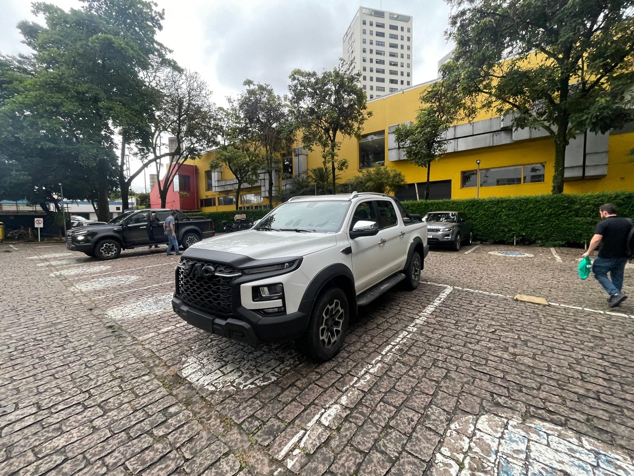 JAC Hunter aposta em preço baixo e robustez