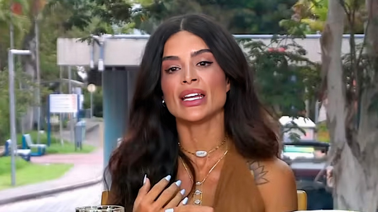 Fora do BBB 26, Aline Campos se emociona com vídeo da mãe