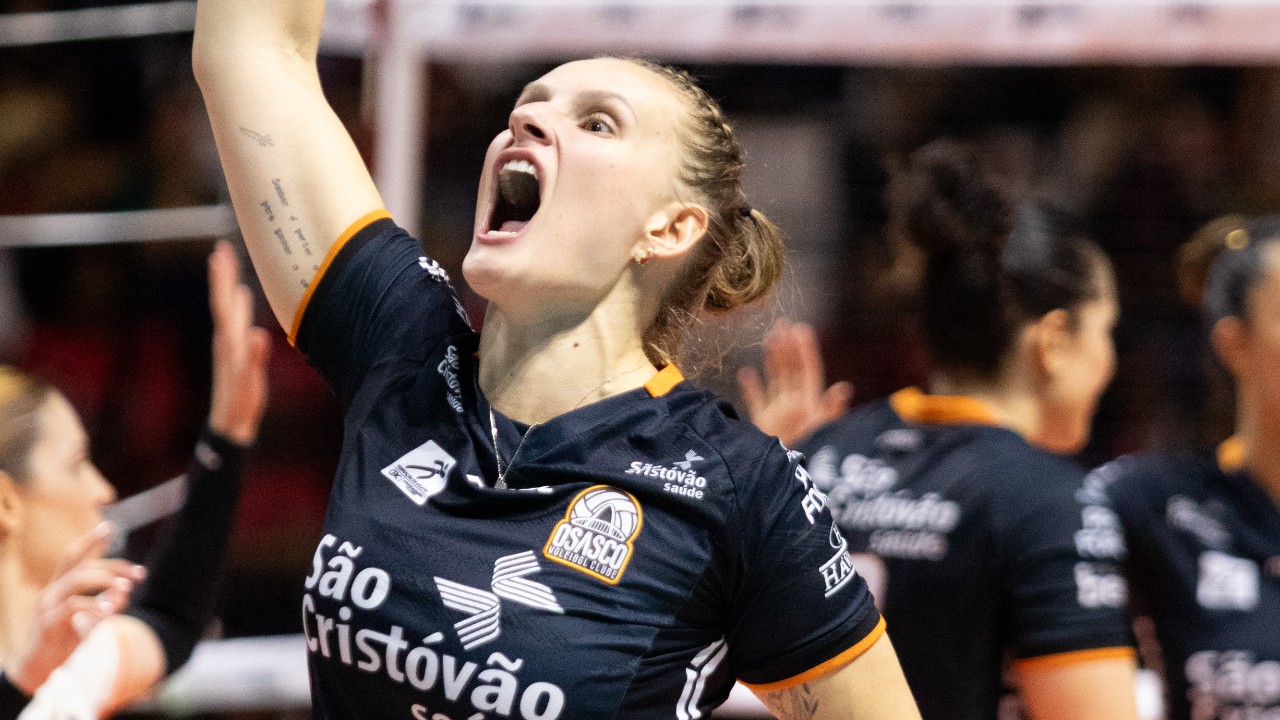 Pode cravar: Valquíria, campeã de tudo em Osasco, assina com Flum