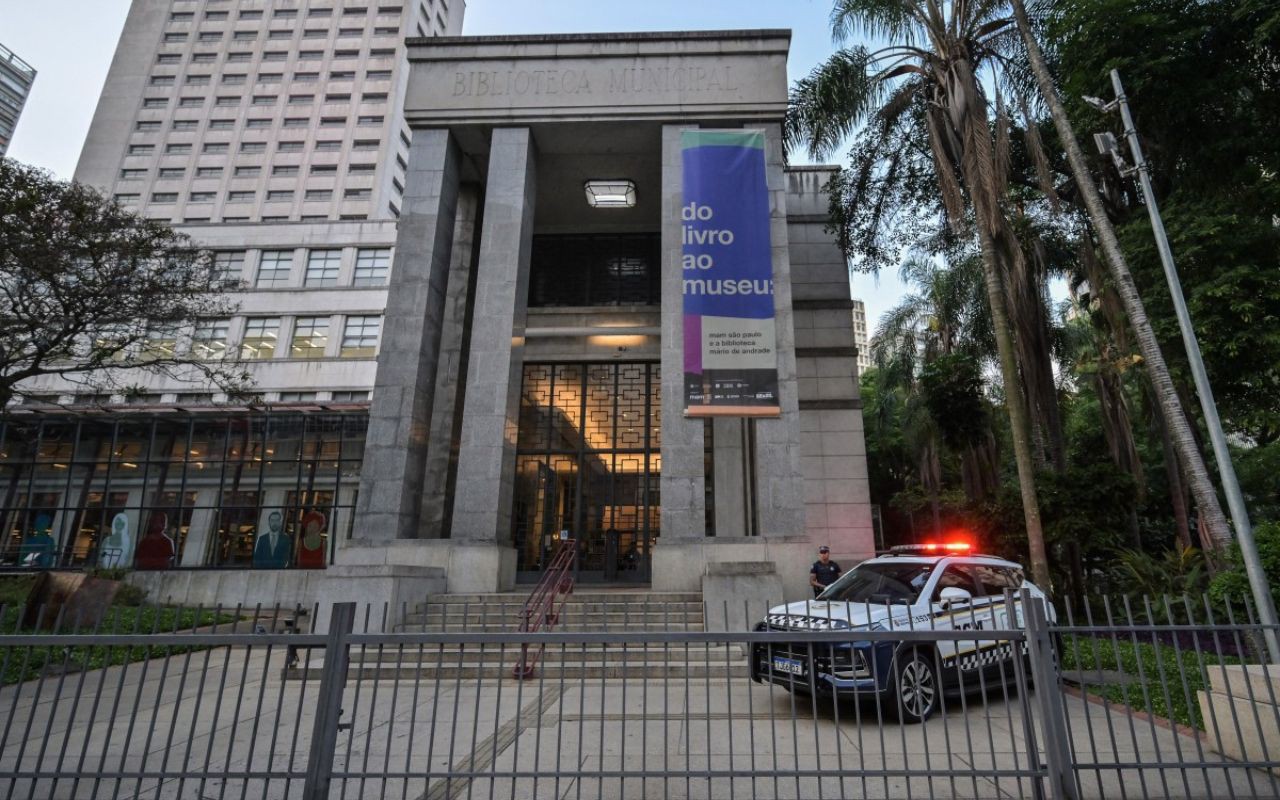 Mulher é presa por suspeita de roubar biblioteca Mário de Andrade