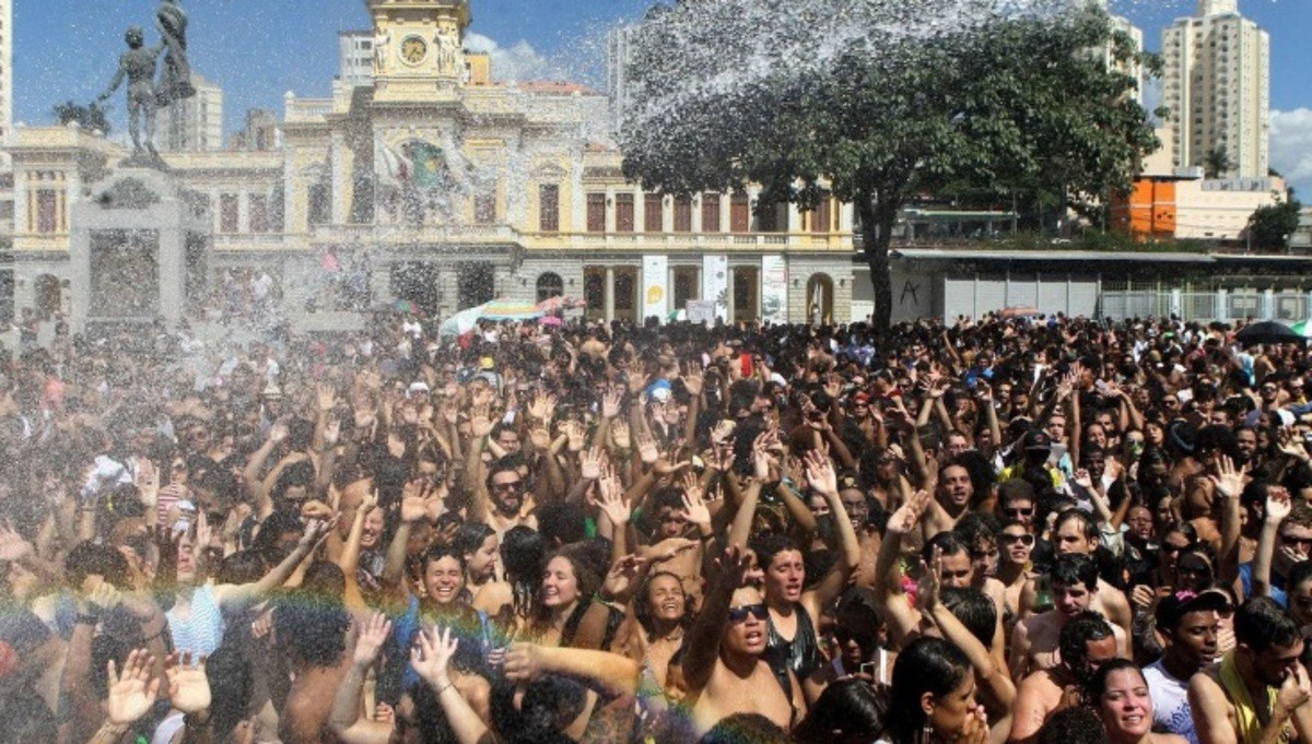 Carnaval de BH começa oficialmente neste sábado e mais de 450 desfiles ...