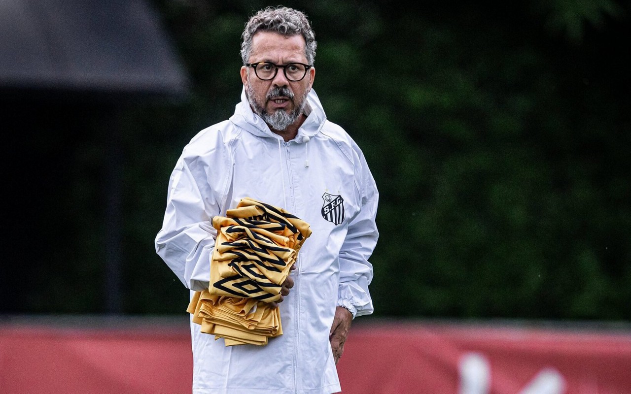 Confira ao vivo a apresentação de Cléber Xavier no Santos