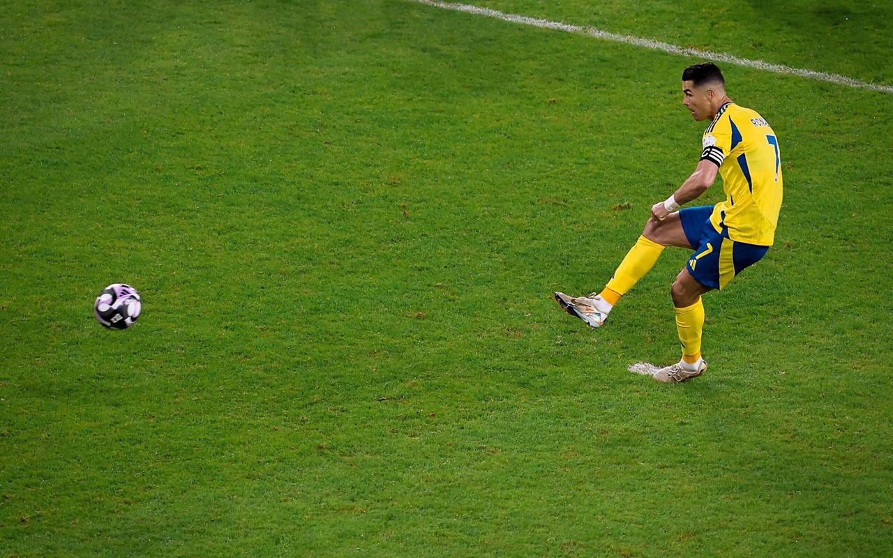 Cristiano Ronaldo e Mané decidem, e Al-Nassr estreia em 2025 com vitória