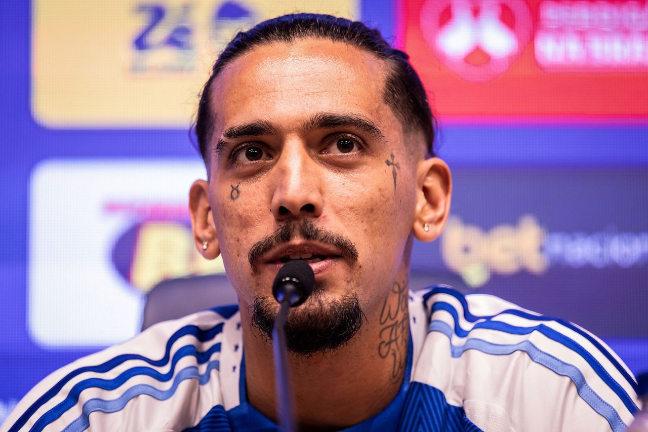 Chico da Costa é registrado no BID e pode estrear pelo Cruzeiro