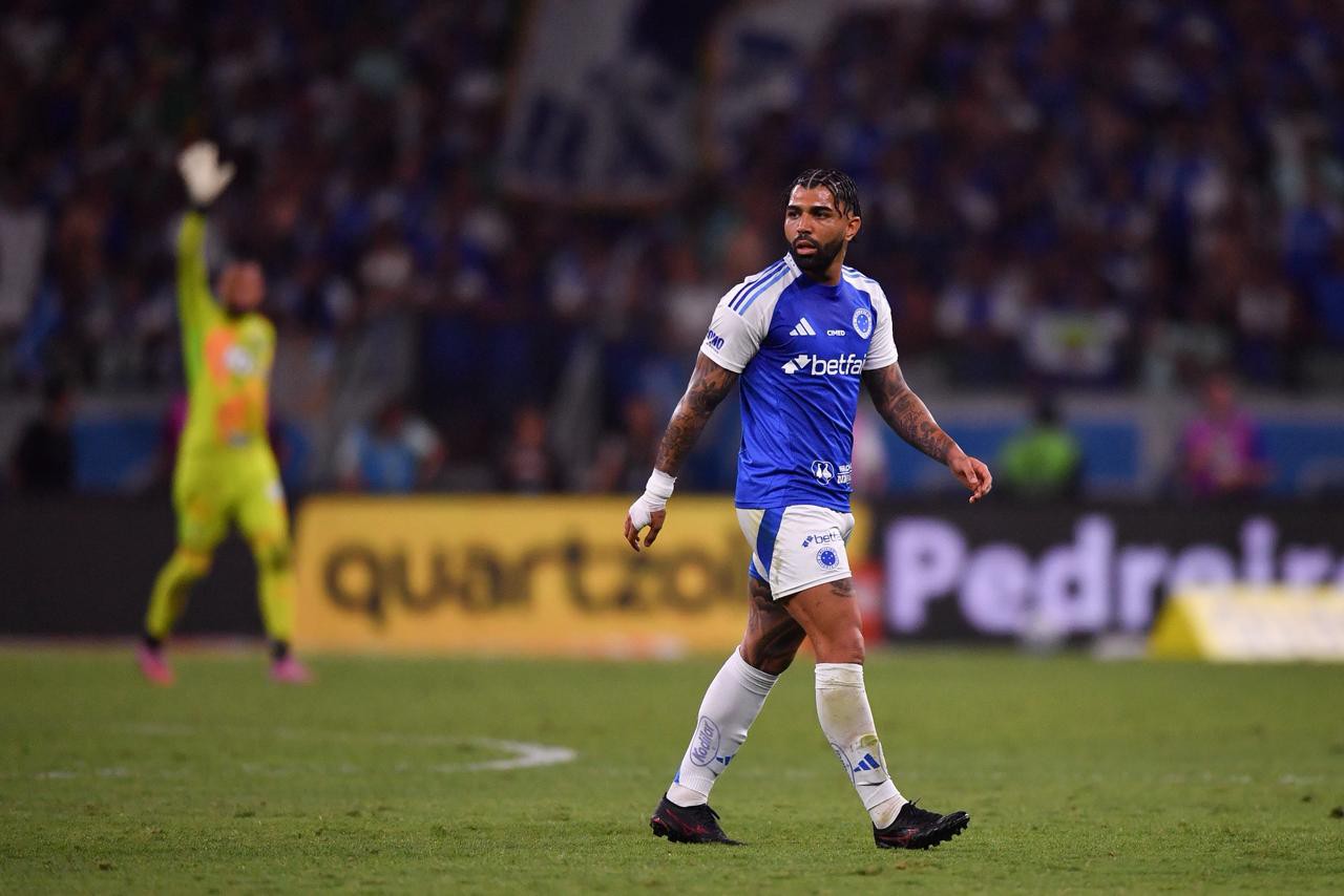 Gabigol assume erro em pênalti e reforça incerteza no Cruzeiro