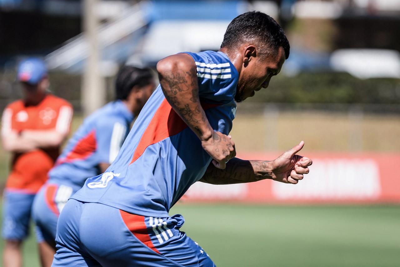 Após sair do Cruzeiro, Veron segue com futuro indefinido e pode ficar ...