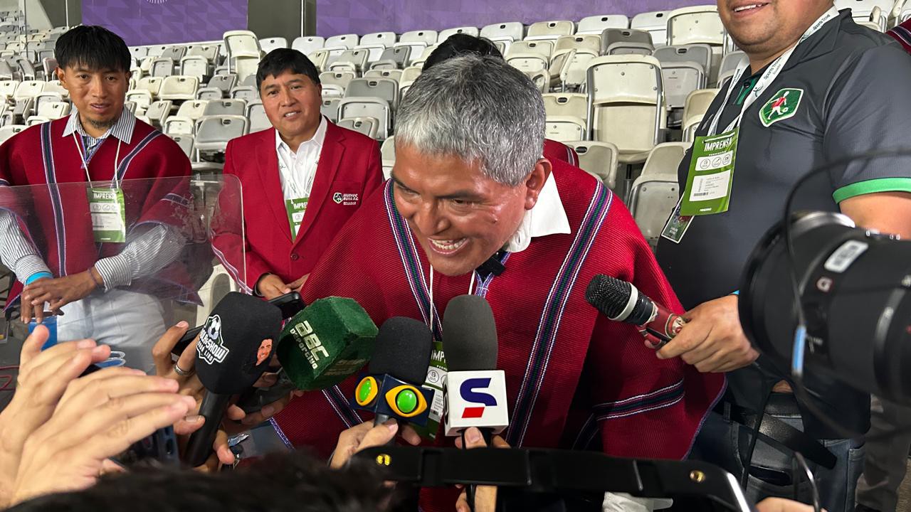 Dono do Mushuc Runa se emociona em vitória histórica sobre Cruzeiro ...