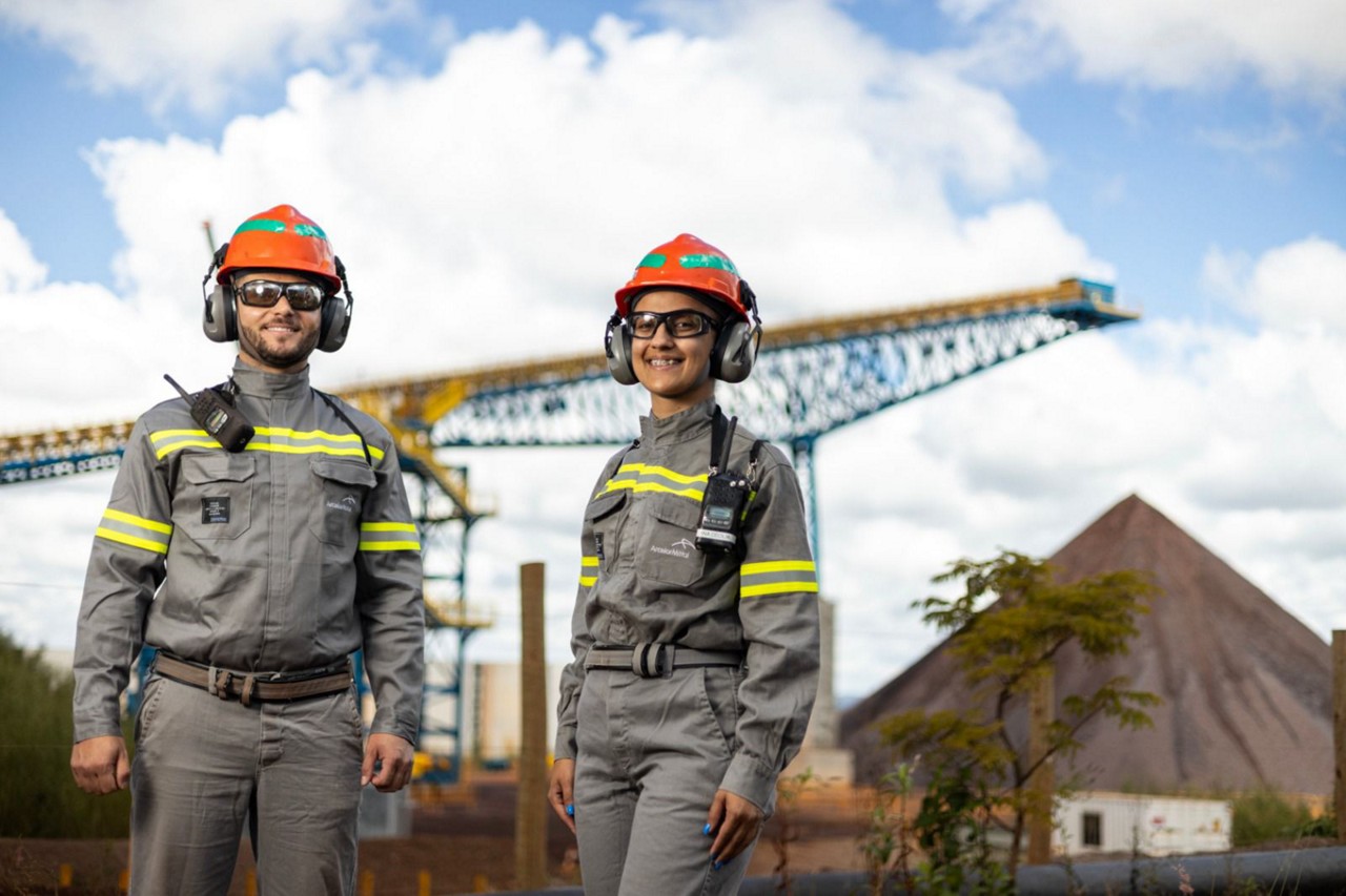 ArcelorMittal investe R$ 2,5 bilhões em nova planta em MG