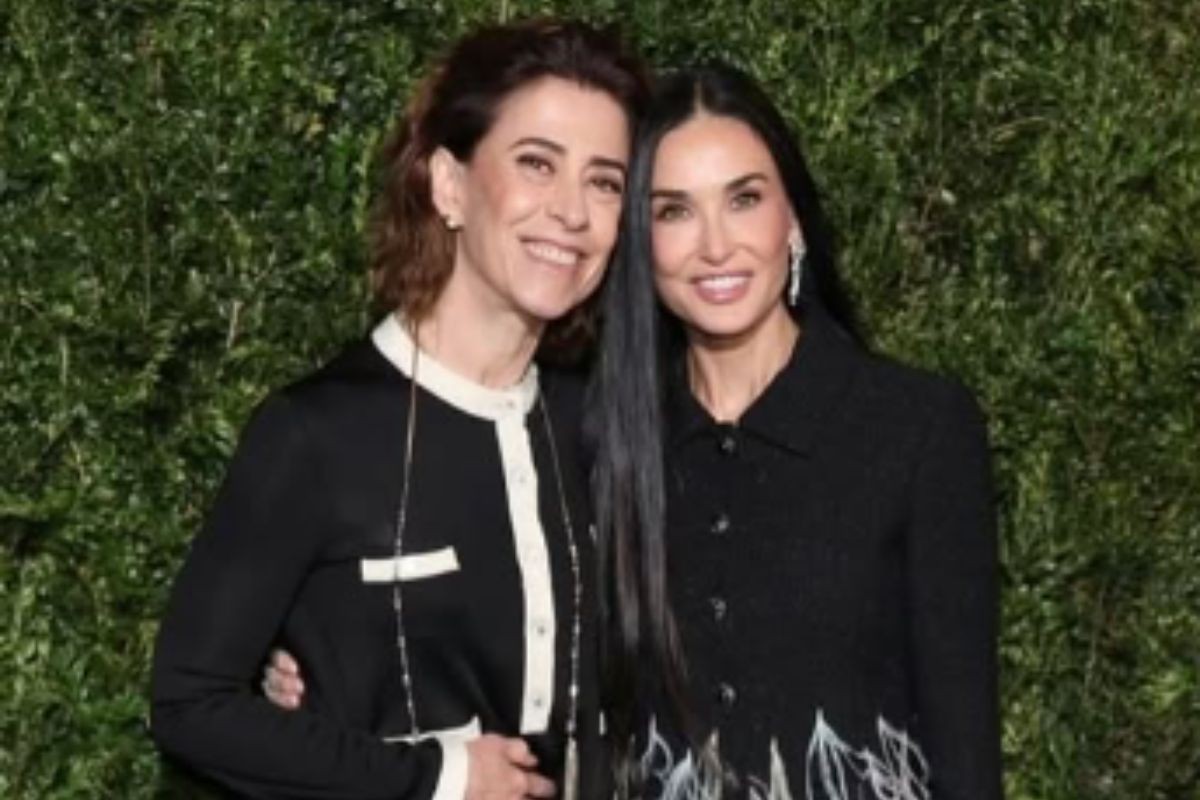 Fernanda Torres posa ao lado de Demi Moore, grande concorrente do Oscar ...