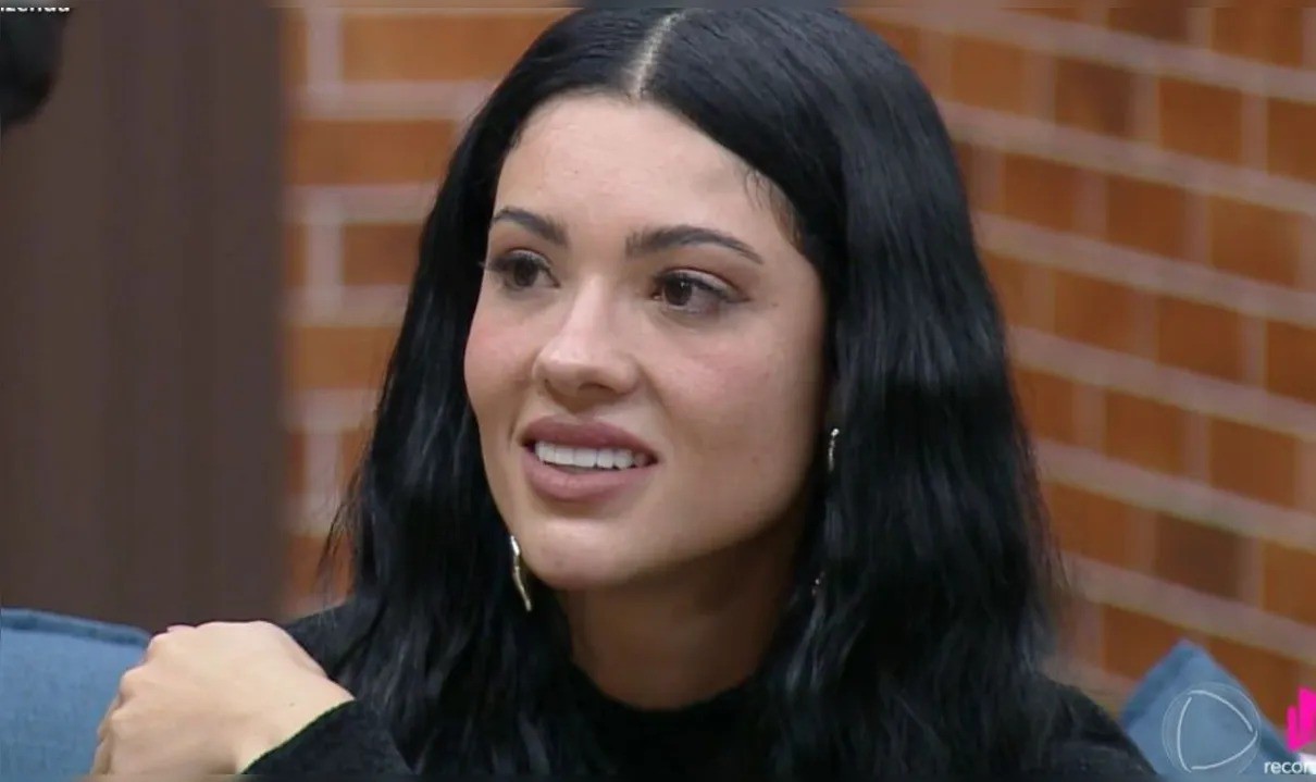 Rayane Figliuzzi tem permissão de juiz para estar em A Fazenda 17