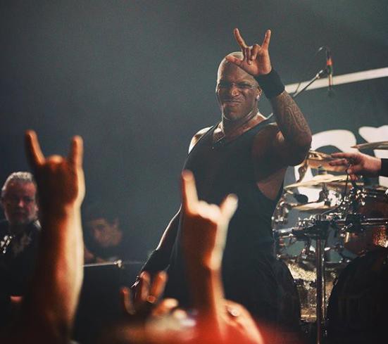 Zema institui o dia do heavy metal em Minas Gerais