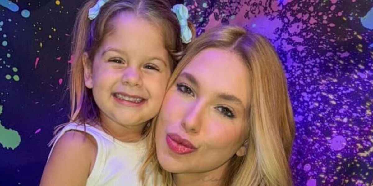 Saiba qual é o preço do bolo que Maria Flor ganhou de Virginia em