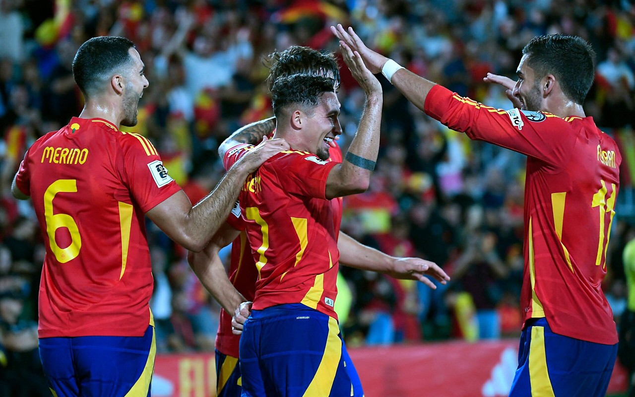 Espanha vence Geórgia sem sustos e se aproxima de Copa do Mundo