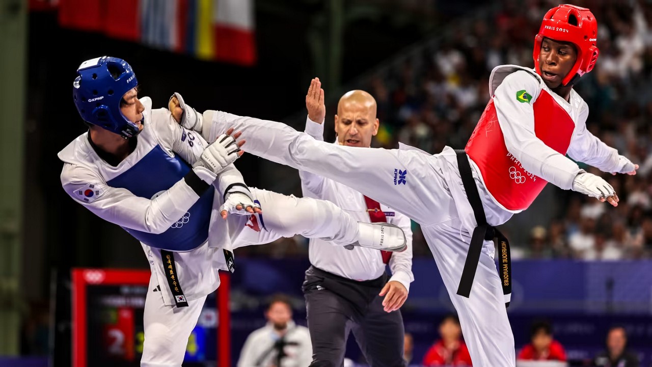 Henrique Marques conquista ouro inédito no Mundial de Taekwondo