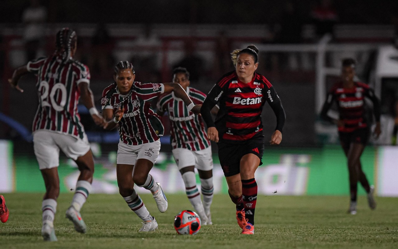 Flamengo anuncia entrada gratuita para final do Carioca Feminino contra ...