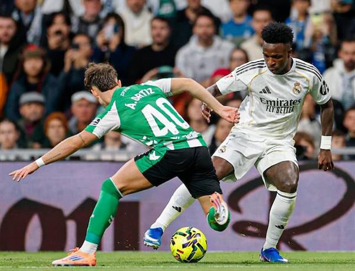 Vini Jr é vaiado novamente por torcedores do Real Madrid