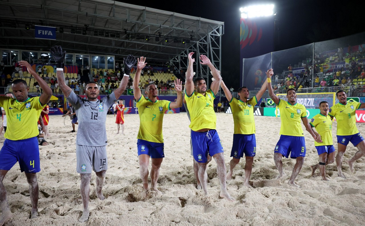 Brasil bate Portugal e vai à final da Copa do Mundo de Futebol de Areia