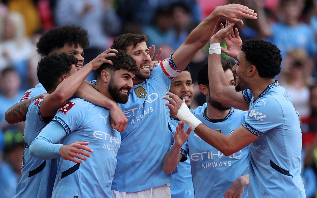 Manchester City vence Nottingham Forest e garante vaga na final da Copa ...