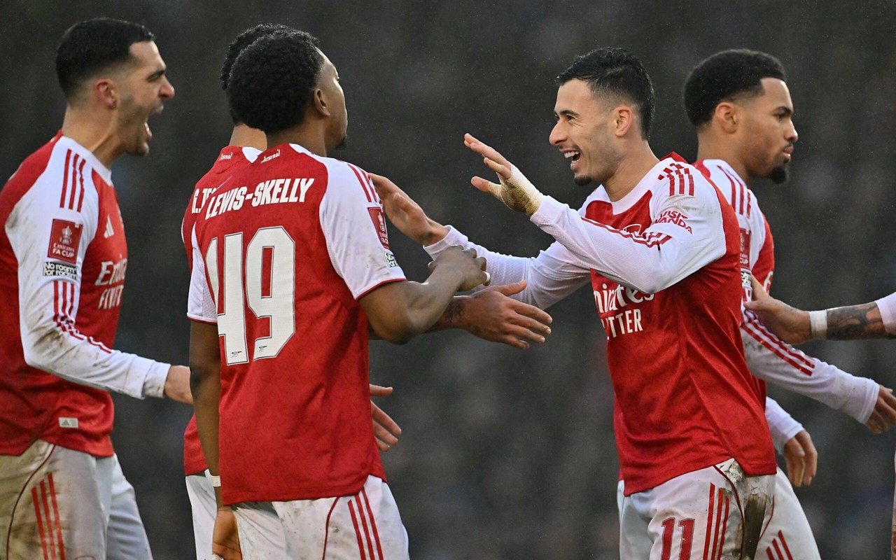 Martinelli faz três, e Arsenal vence Portsmouth de virada na Copa da ...