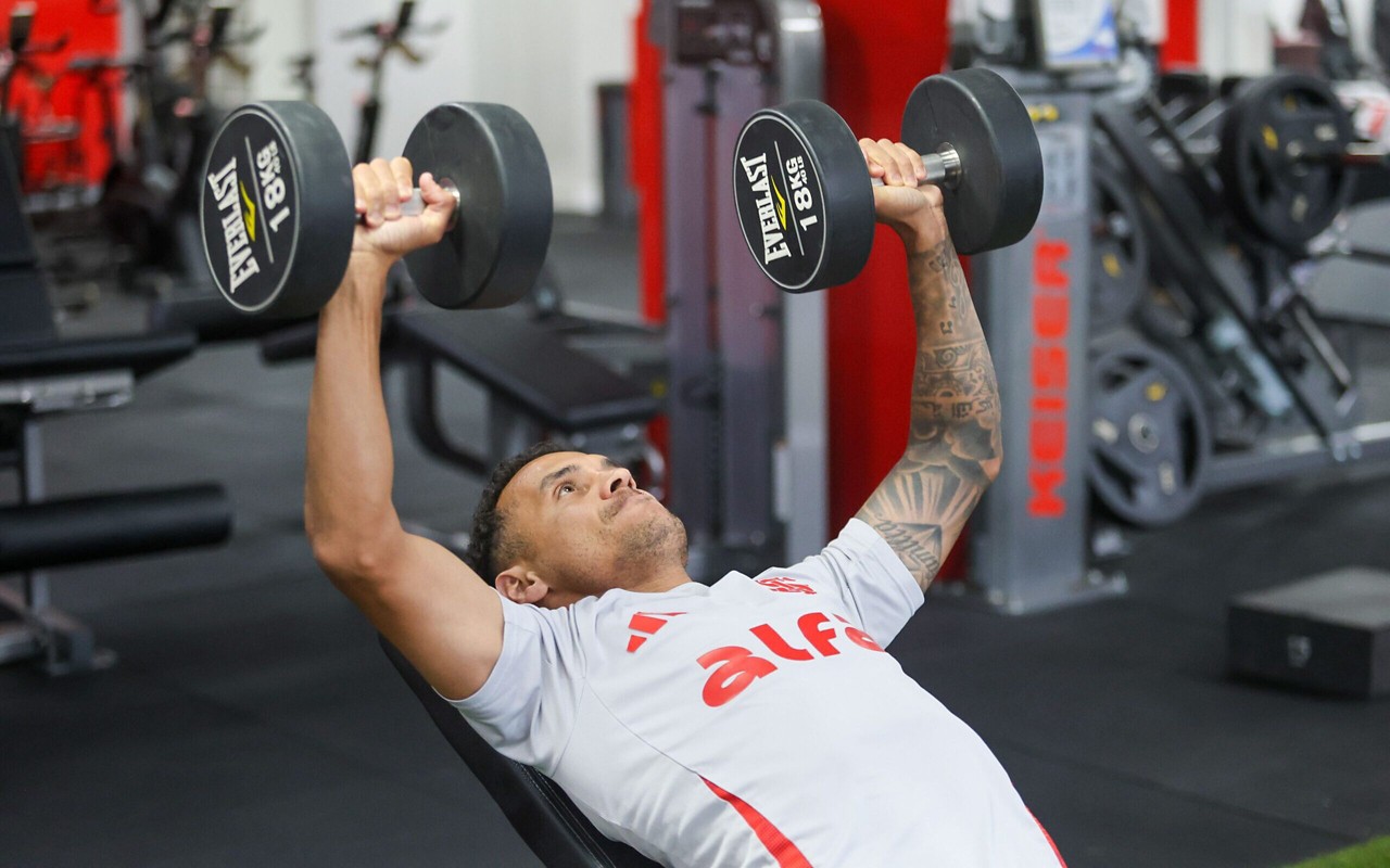 Mau tempo tira titulares do Internacional do campo no CT Parque Gigante