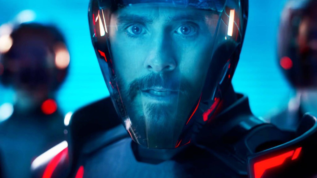 Tron: Ares ultrapassa filmes de Keanu Reeves e sobe em ranking das ...