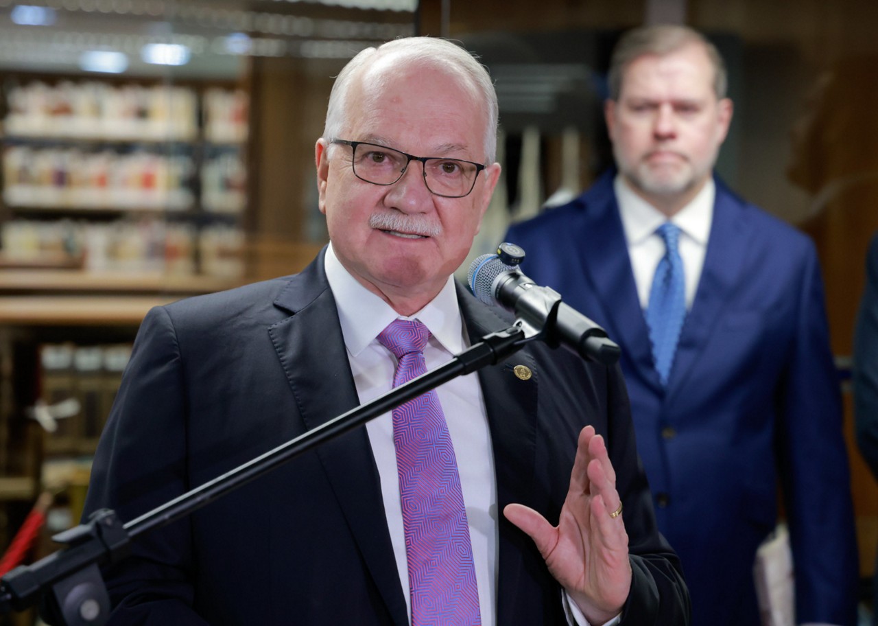 Fachin volta a Brasília nas férias diante de pressão do caso Mast