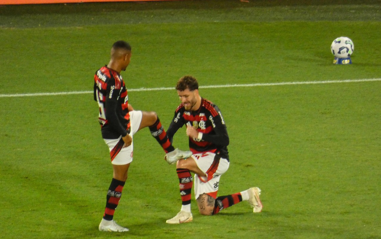 Samuel Lino, do Flamengo, comenta 'má fase' e manda recado: 'Não perdi ...