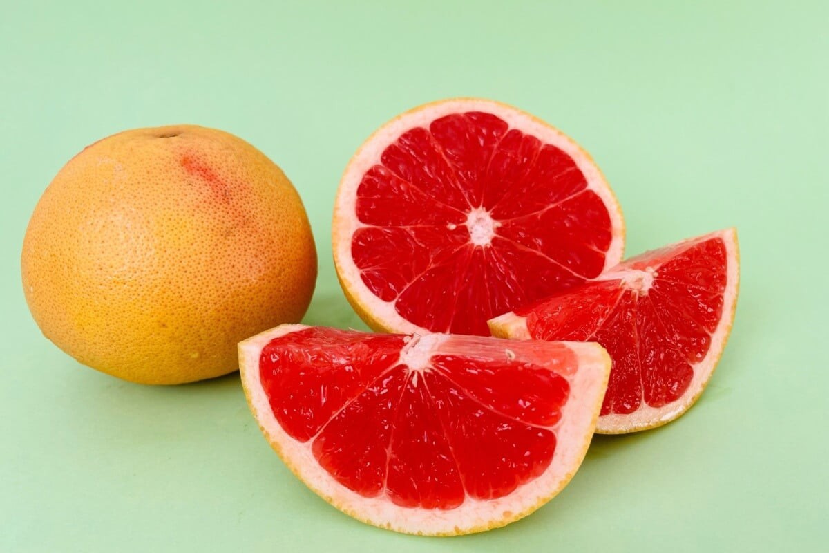 5 benefícios da toranja para a saúde e como usá-la