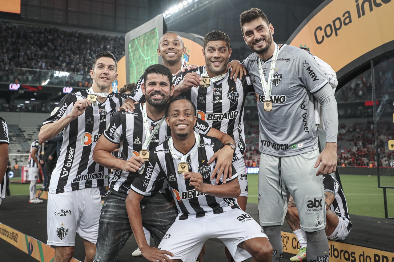 Multicampeão pelo Atlético é dispensado do River Plate