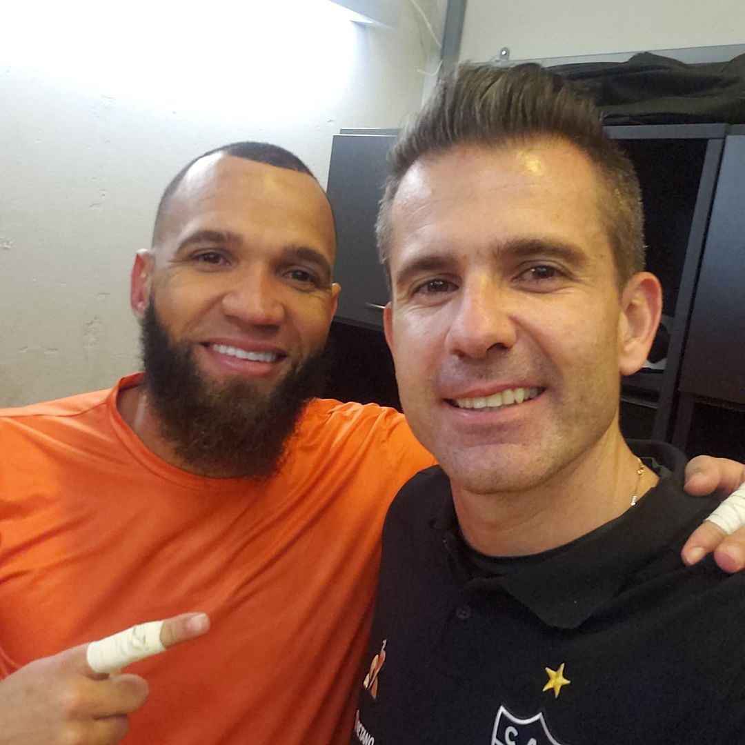 Everson pode igualar recorde de Victor no Atlético, veja números