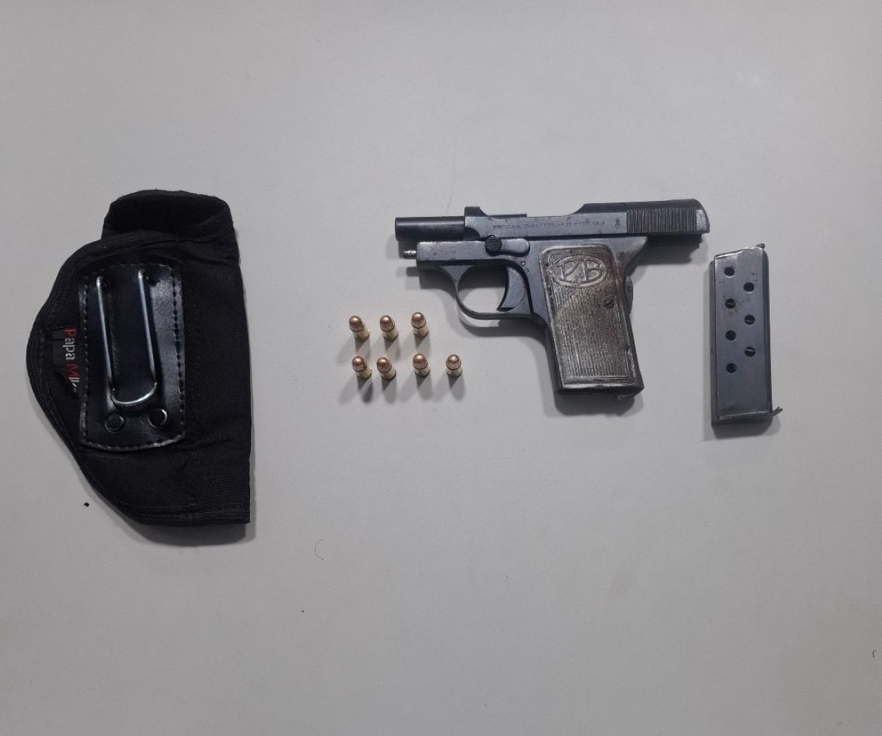 Motorista de BMW é preso com arma ilegal em BH e alega ameaças