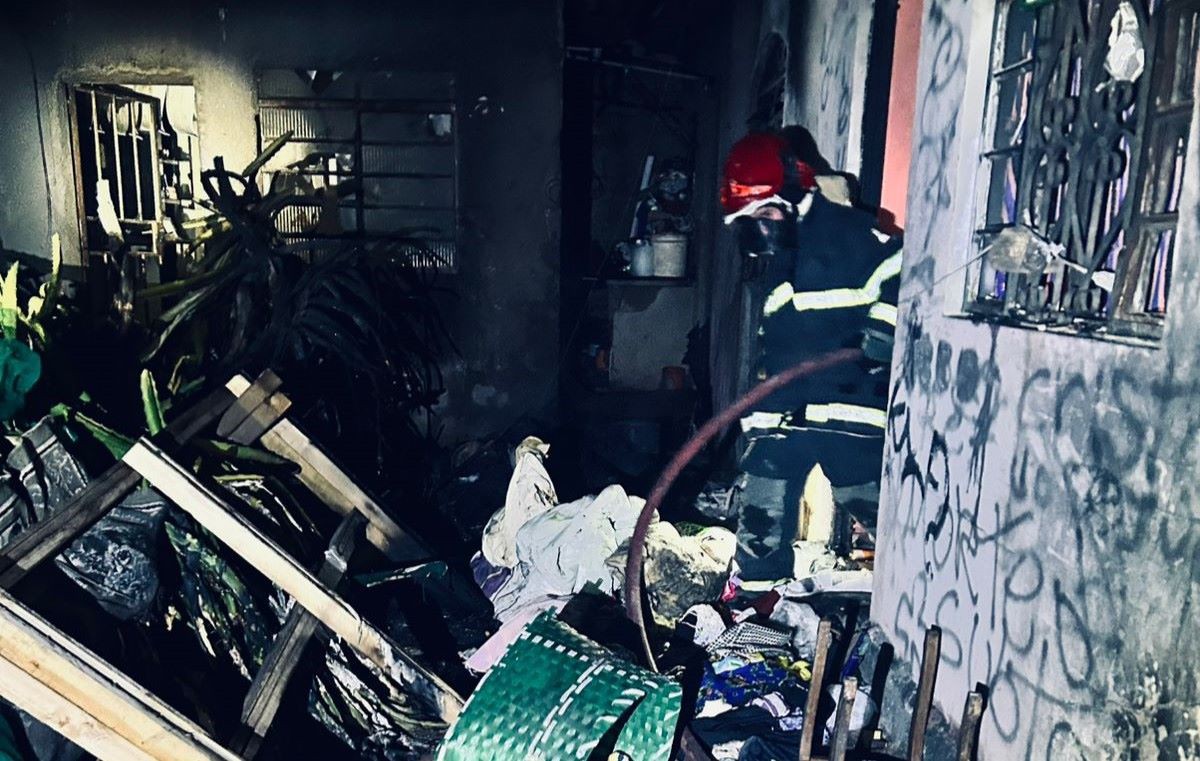 Homem é preso por incendiar casa do irmão na Grande BH