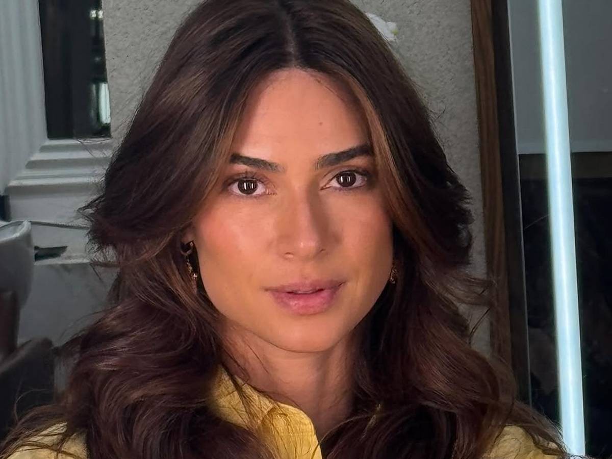 Thaila Ayala encontra cobra gigante em casa e aciona bombeiros