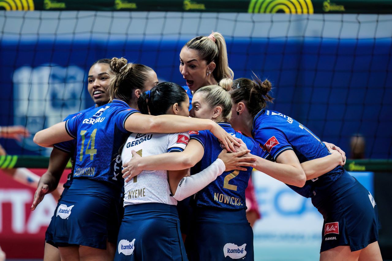 Minas garante vaga na semifinal da Copa Brasil de vôlei