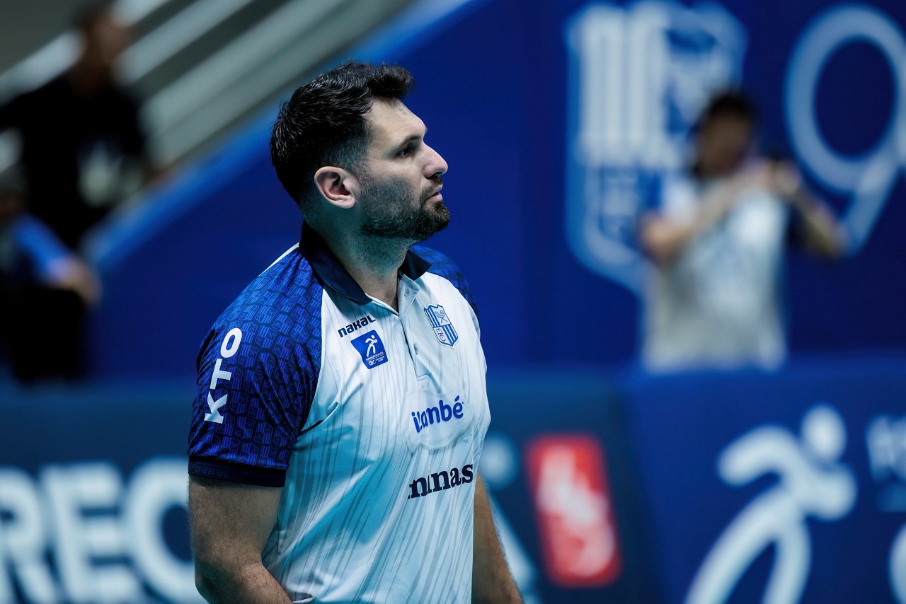 Gui Novaes celebra primeira vitória do Minas na Superliga