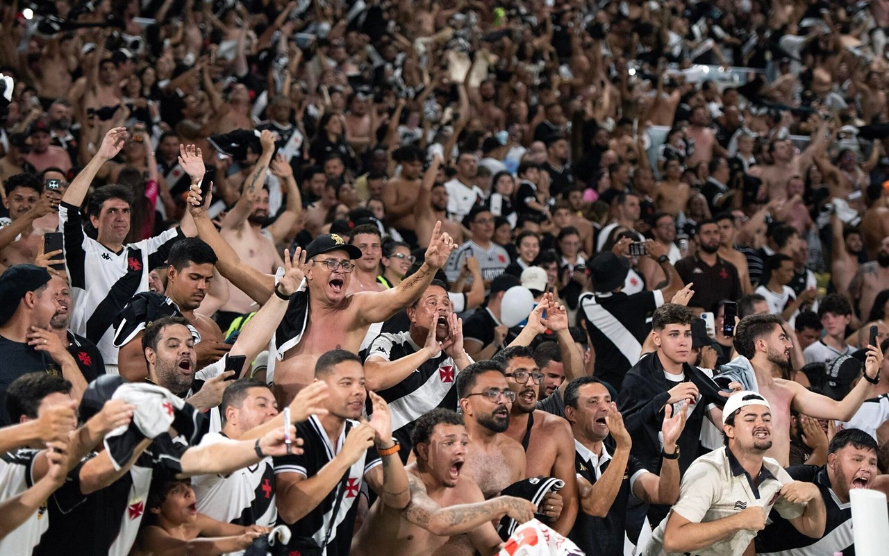 Vasco promove ação e presenteia todos os funcionários antes da final da ...